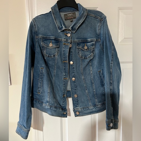 torrid | Jackets & Coats | Torrid Denim Vintage Stretch Trucker Jacket ...